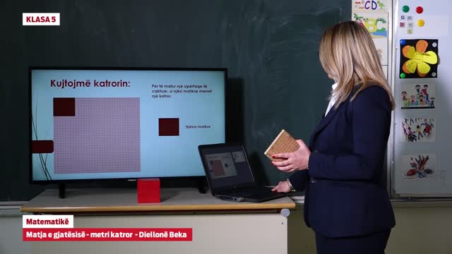 Klasa 5 - Matematikë - Matja e gjatësisë - metri katror | GjirafaVideo